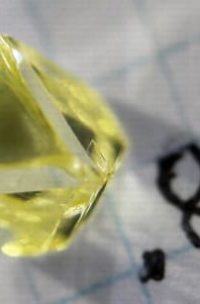 Single Octahedral Diamond Crystals | Natural Rough Diamond Sales